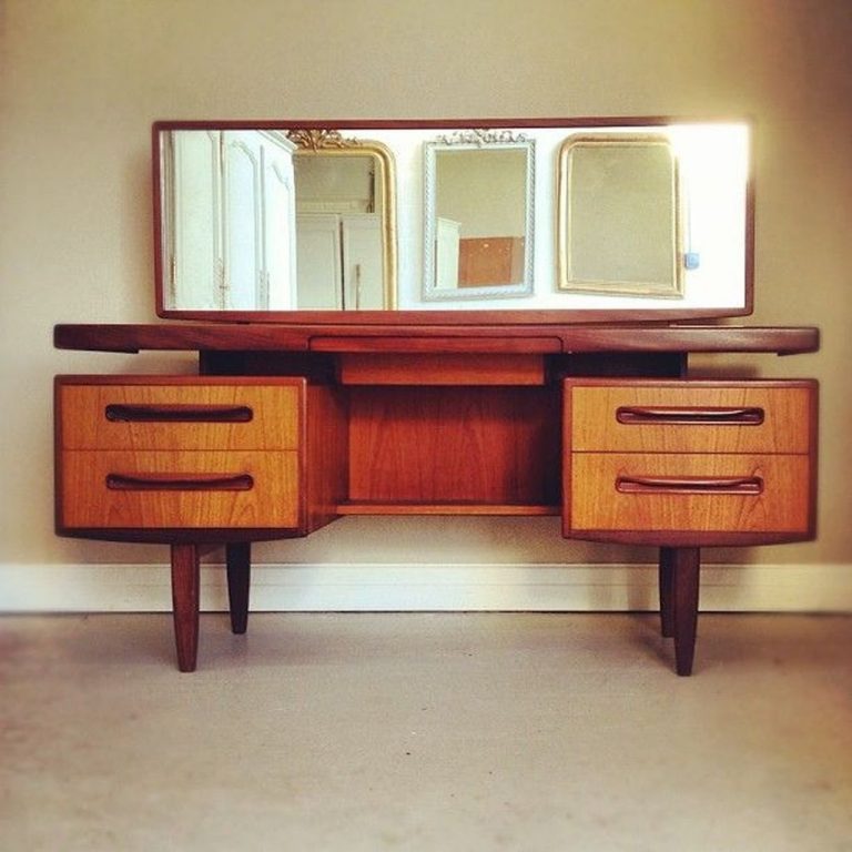 45 Stunning Mid Century Furniture Ideas To Makes Your Room Have Vintage ...