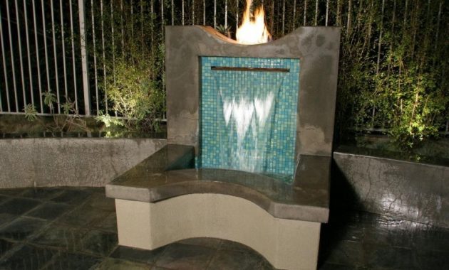 40 Stylish Outdoor Water Walls Ideas For Backyard