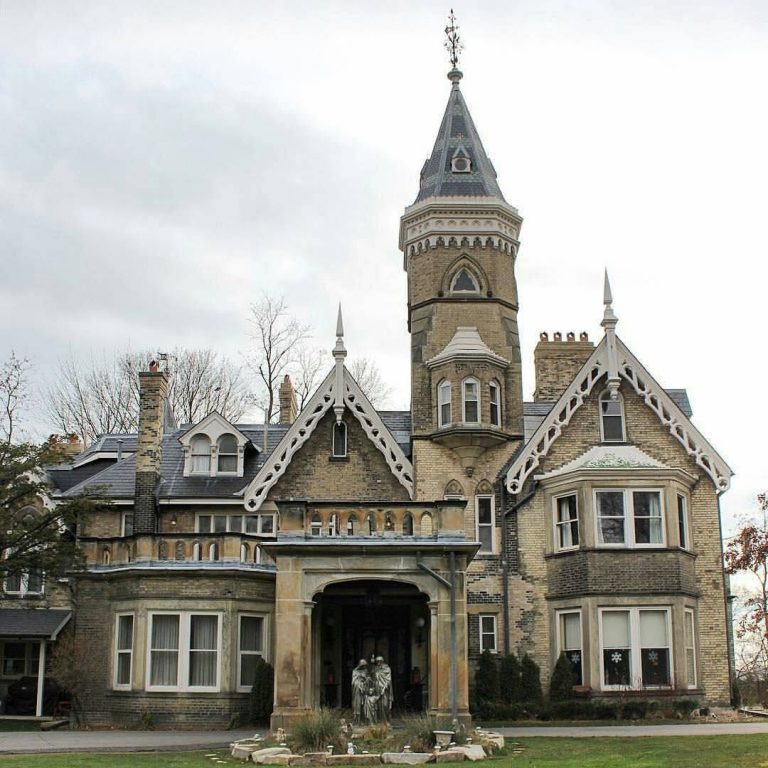 49 Pretty Gothic Revival Architecture Design Ideas For Home