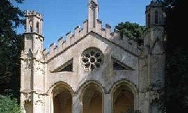 49 Pretty Gothic Revival Architecture Design Ideas For Home | ZYHOMY