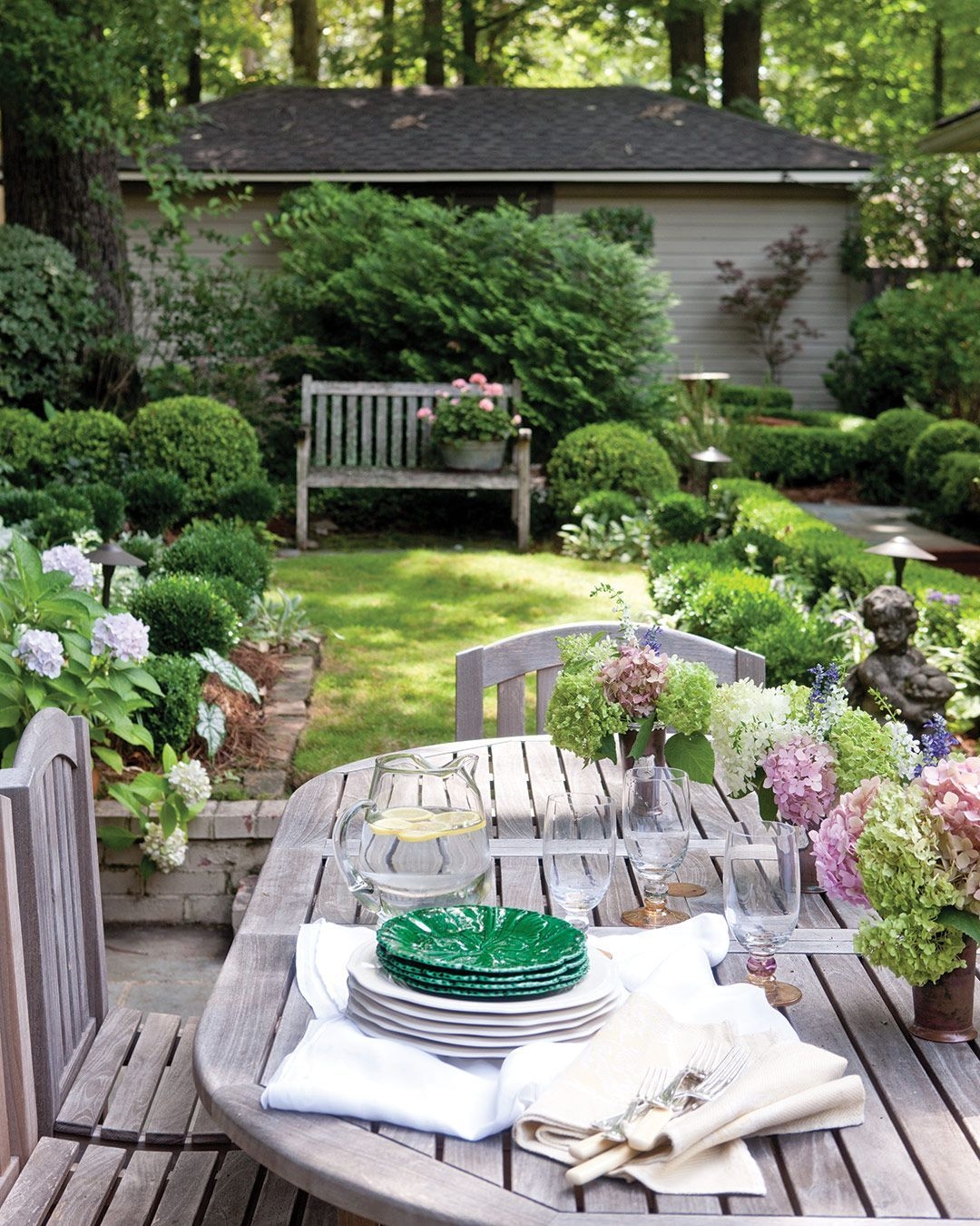 42 Beautiful Backyard Décor Ideas | ZYHOMY
