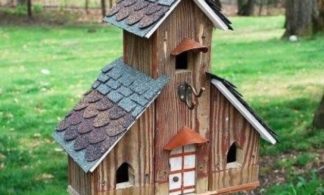 49 Magnificient Stand Bird House Ideas For Garden – ZYHOMY