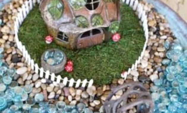 40 Pretty Fairy Garden Design Ideas To Try - ZYHOMY